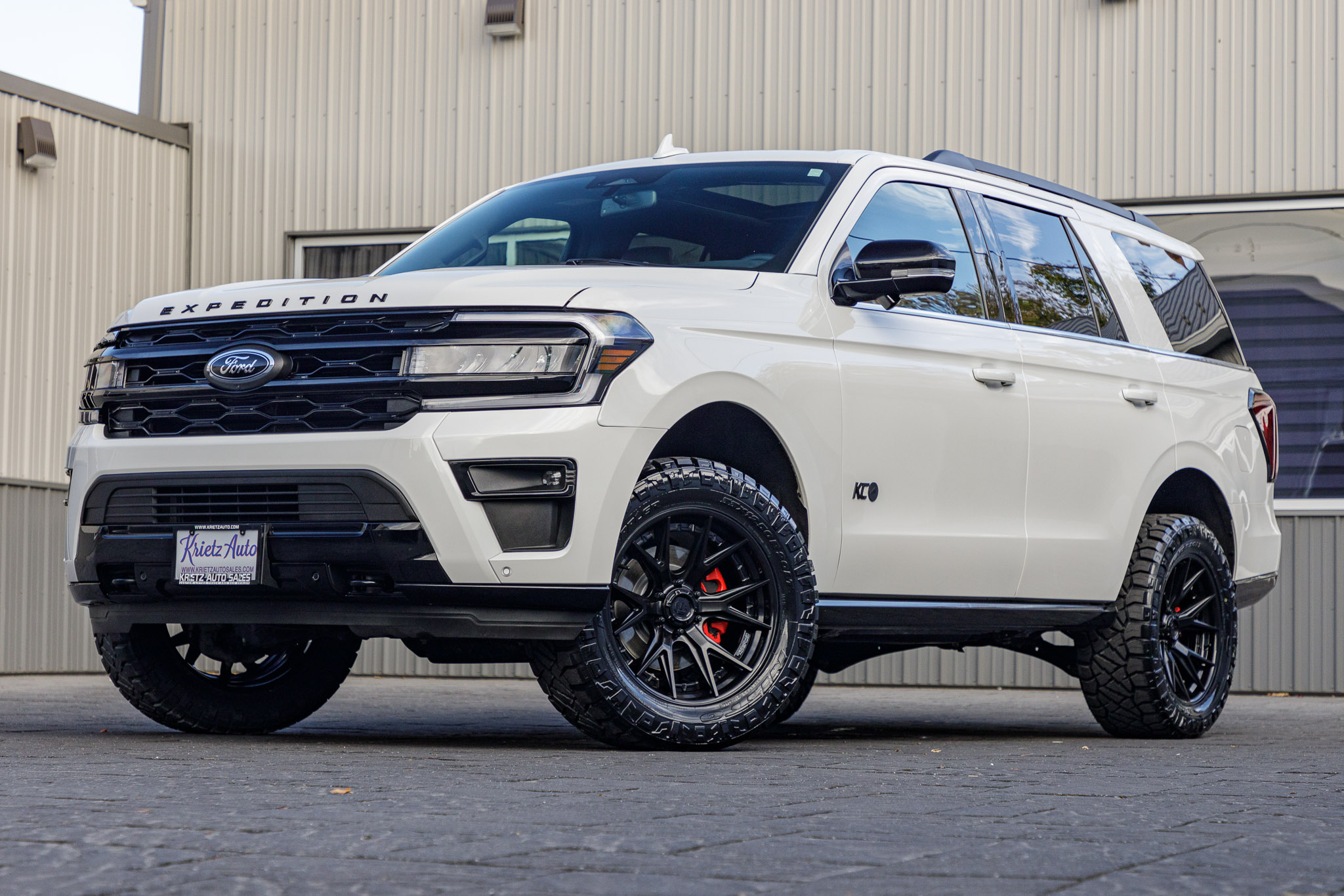 2024 Ford Expedition Limited #REA43259 | Krietz Customs Offroad Center