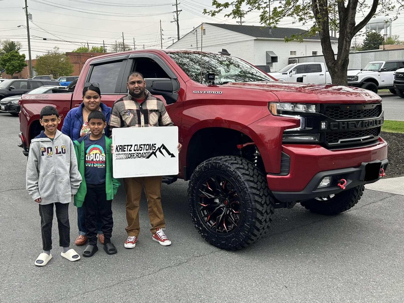 Custom-Built Ford Expedition SUVs - Wheels, Tires & Color Match ...